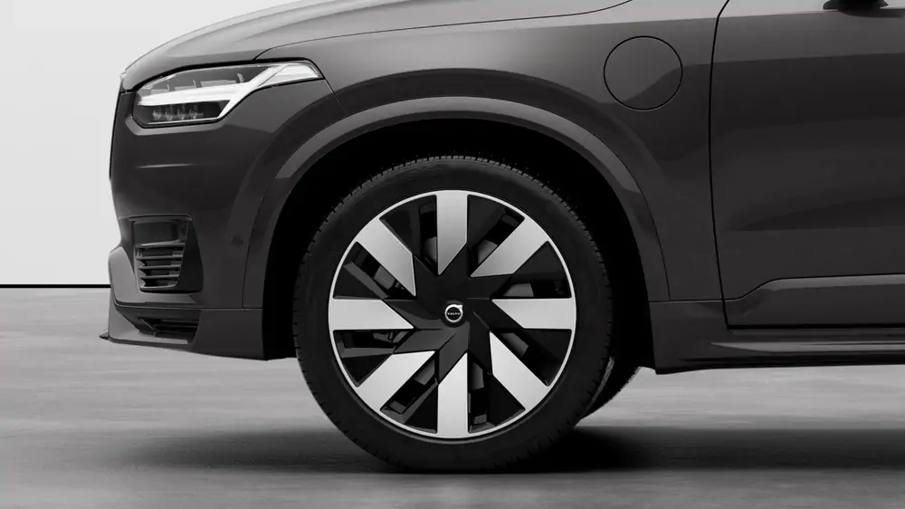 Volvo stock: XC90 SUV Plus Plug-in hybride 8-speed Geartroni