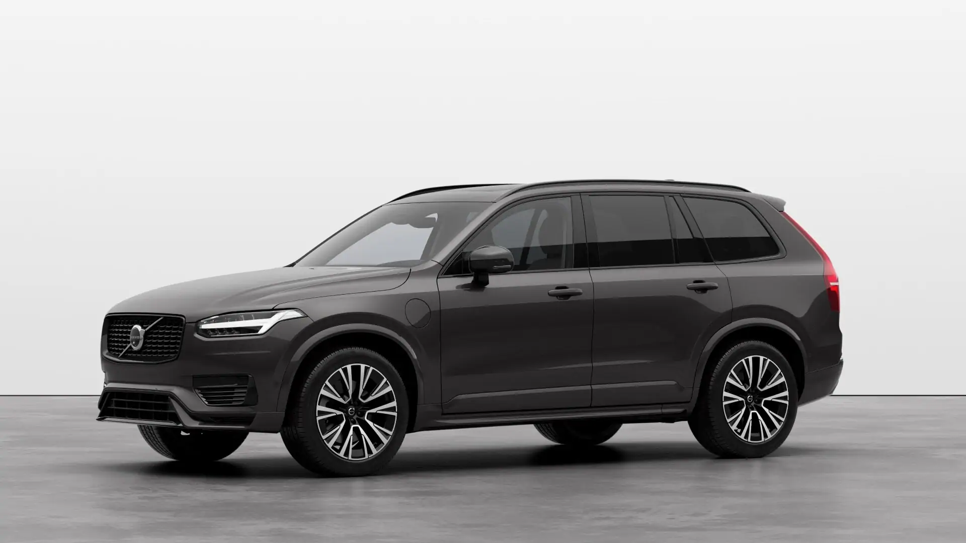 Volvo stock: XC90 SUV Ultimate Plug-in Hybrid 8-speed Geartr