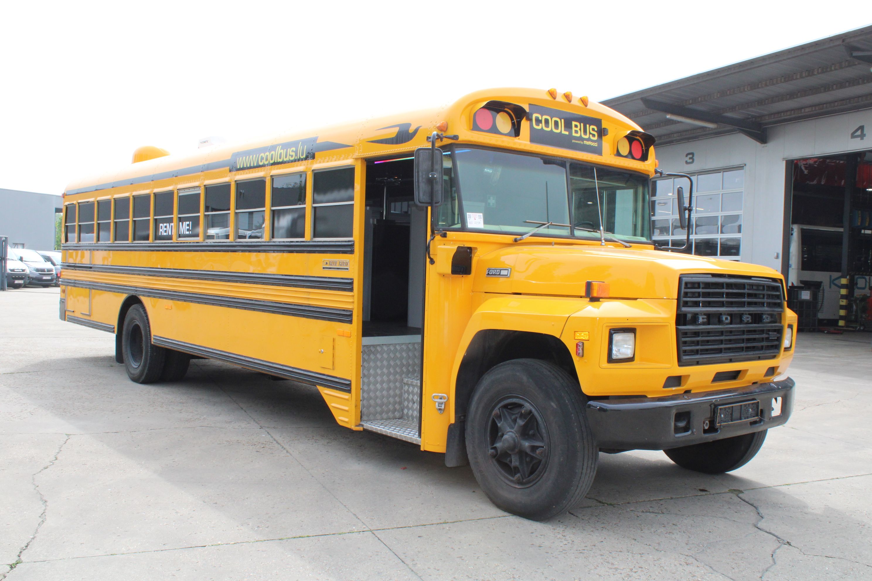 Voertuig - Ford B700 / Discobus / Partybus / Oldtimer / American ...