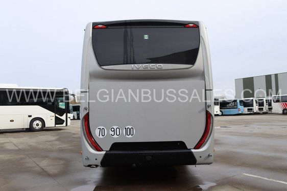 Belgian Bus Sales - Véhicule - Iveco Evadys 12m with middle door + WC ...