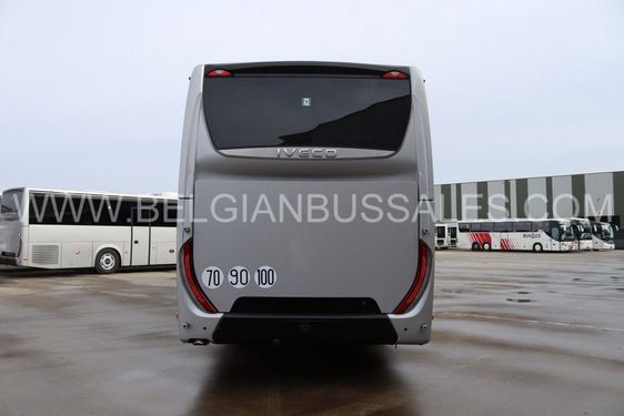 Belgian Bus Sales - Fahrzeug - Iveco Evadys 13m with middle door + WC ...