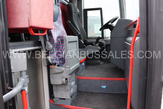 Vehicle - Van Hool T916 Acron / 16RHD / R09 2010 25091