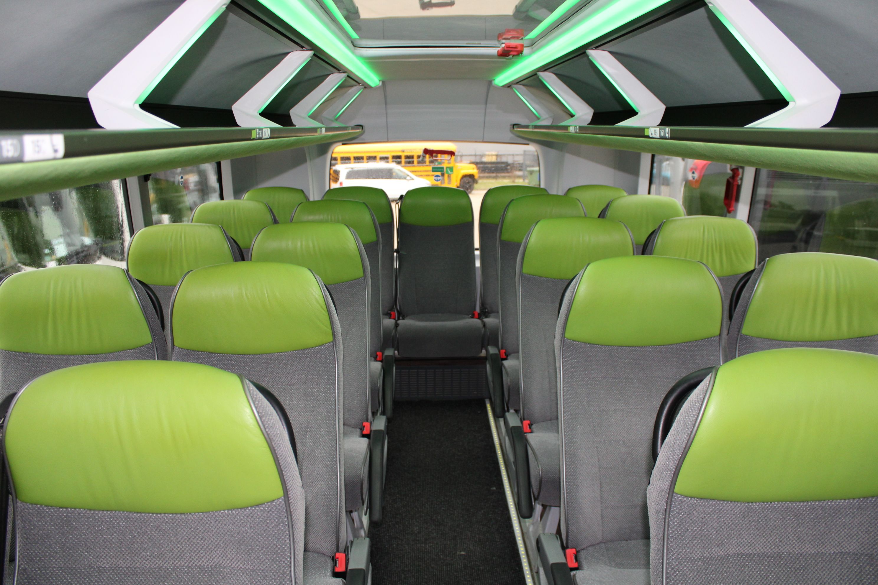 Belgian Bus Sales - Voertuig - Neoplan Skyliner L / P06 2018 23067