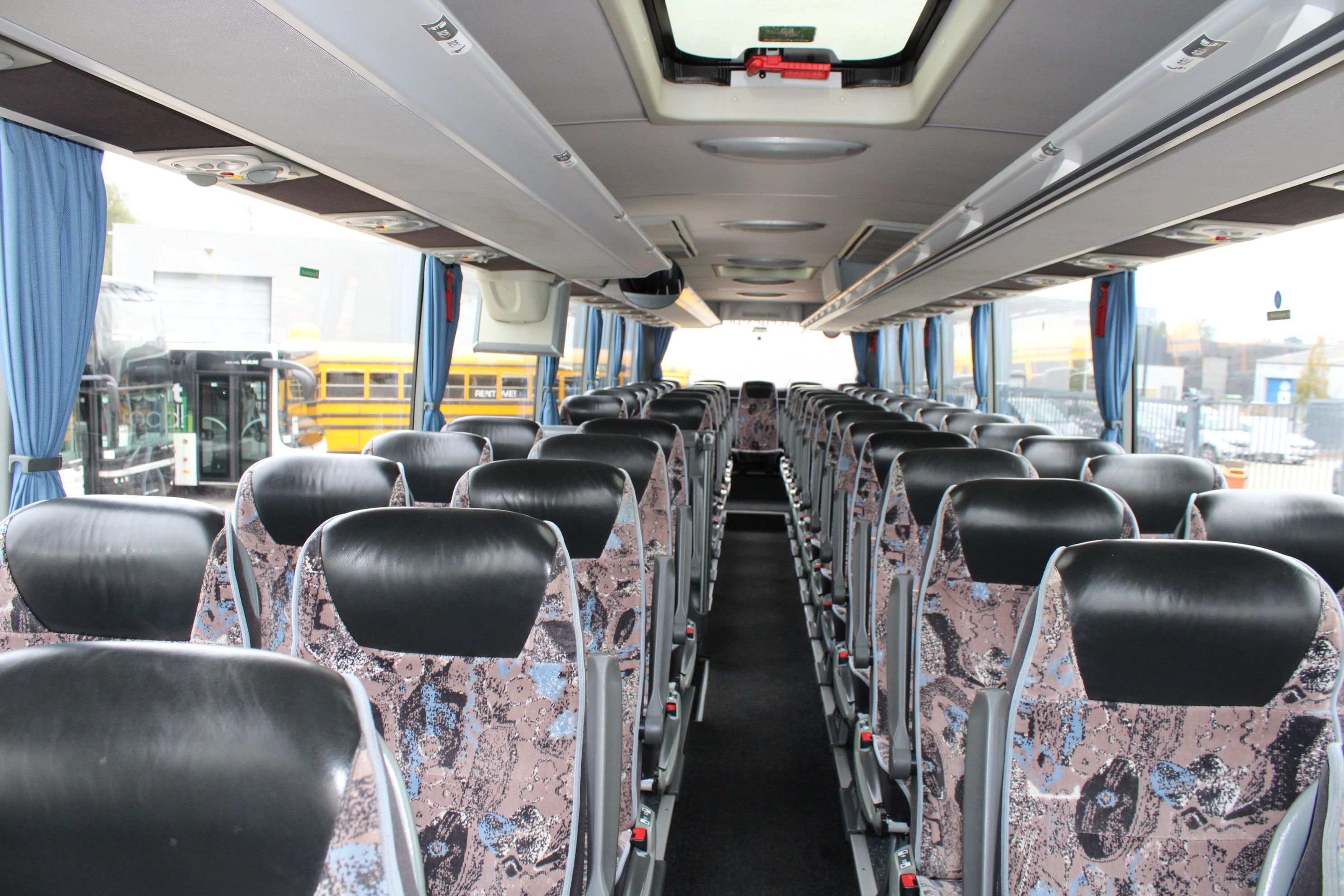 Belgian Bus Sales - Vehicle - Mercedes TOURISMO 16RHD 2010 22656