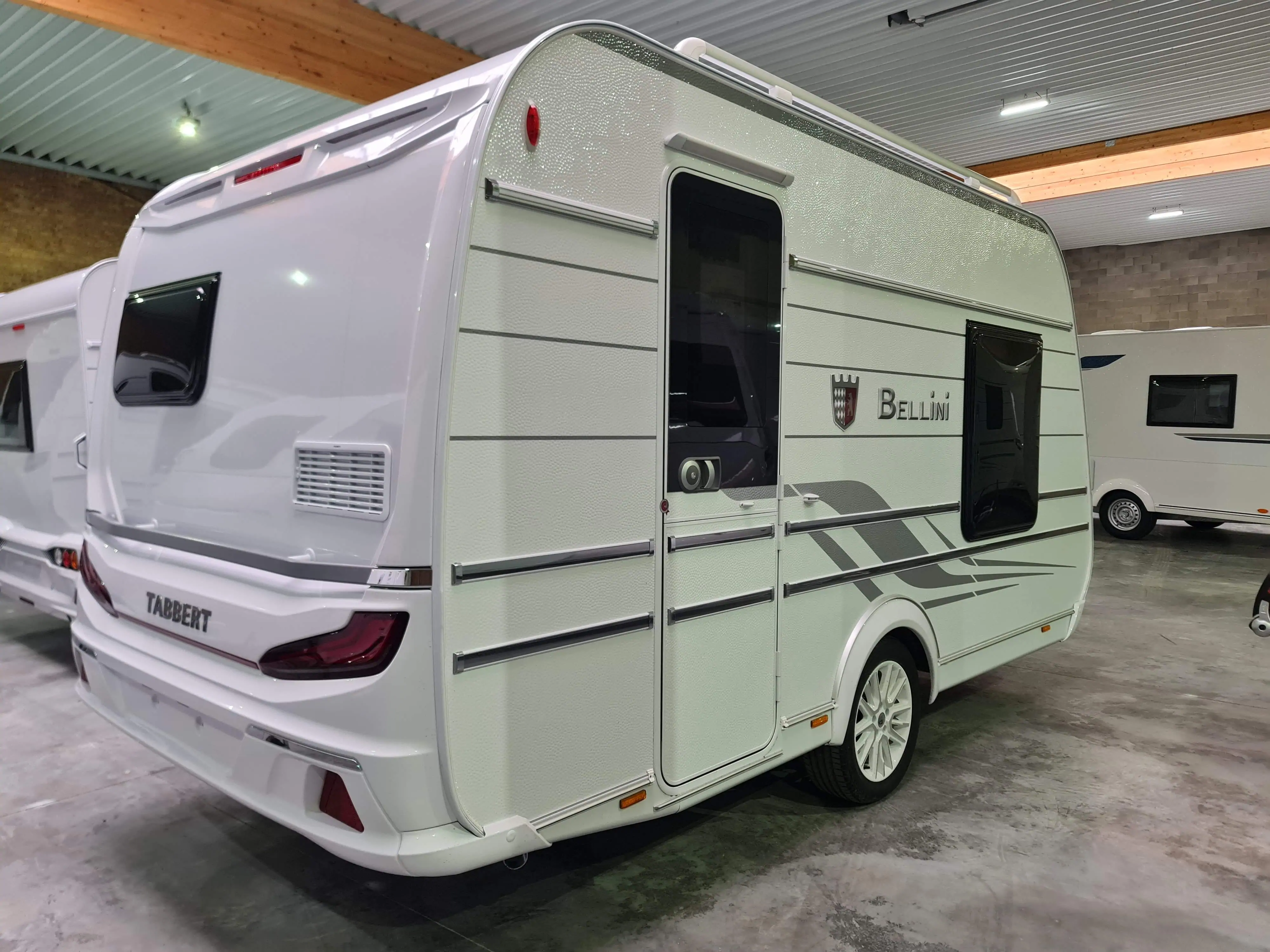 Nieuw TABBERT BELLINI 390 FHD/F l Caravan-expo