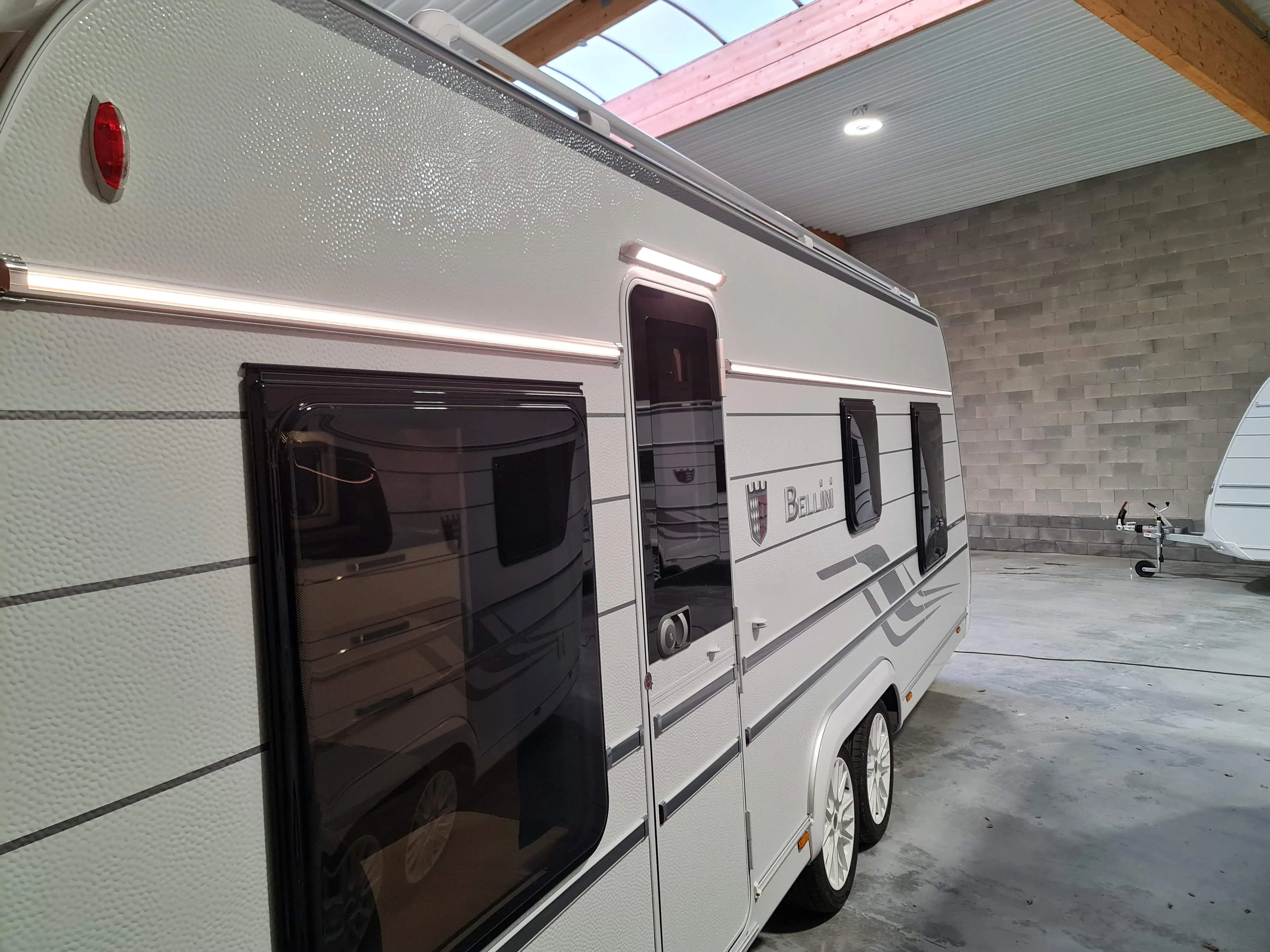 Neuf TABBERT BELLINI 620 SD/F l Caravan-expo