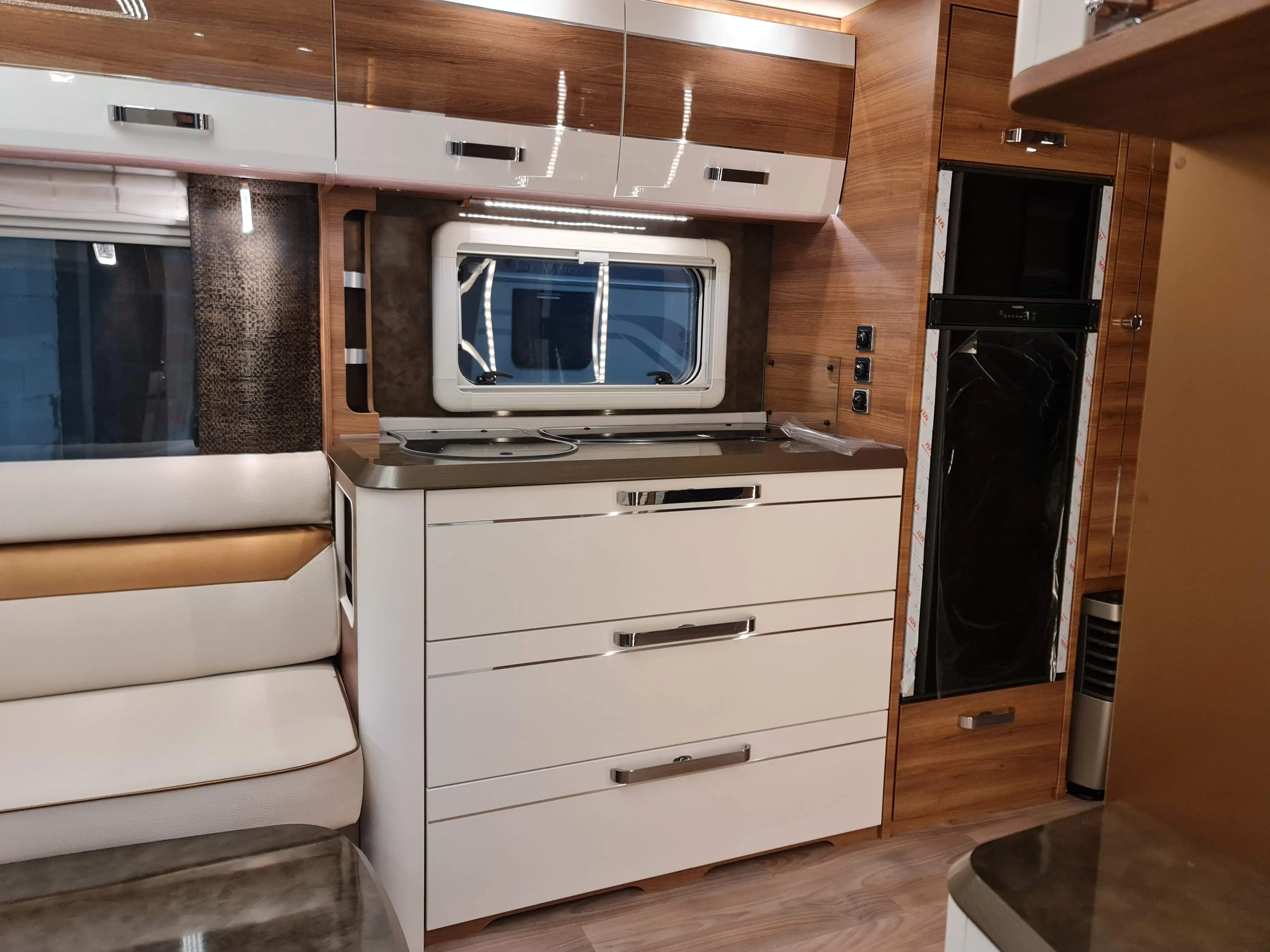 Neuf TABBERT BELLINI 620 SD/F l Caravan-expo