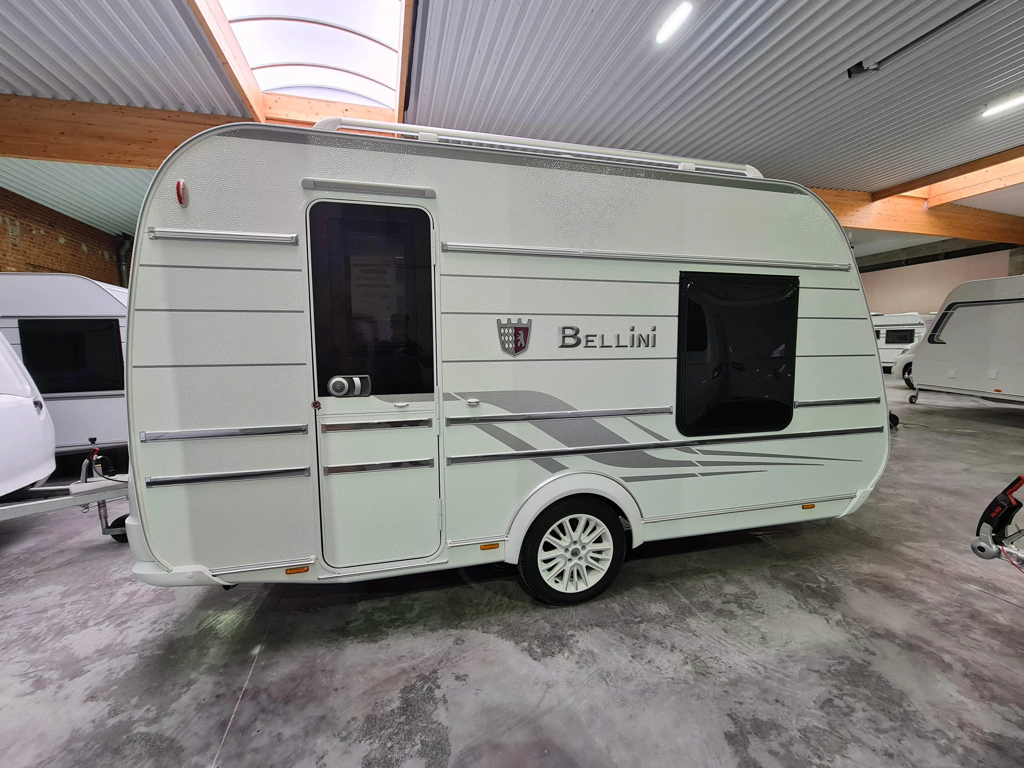 Nieuw TABBERT BELLINI 390 FHD/F l Caravan-expo