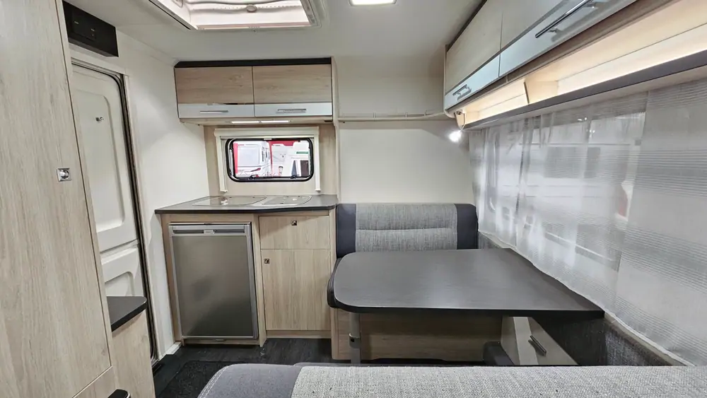 2dehands STERCKEMAN STARLETT COMFORT 400 CP l Caravan-expo